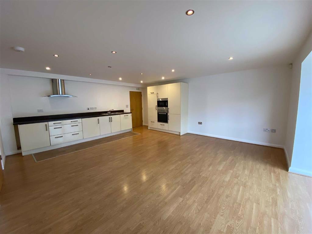 The Central, Ripponden, Hailfax, HX6 2 bed apartment - £595 pcm (£137 pw)