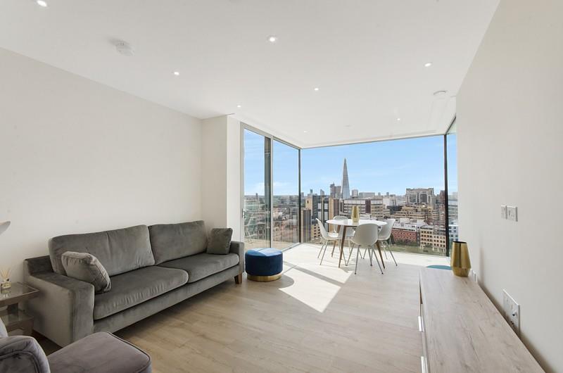Piazza Walk, Aldgate, London, E1 2 bed flat - £3,467 pcm (£800 pw)