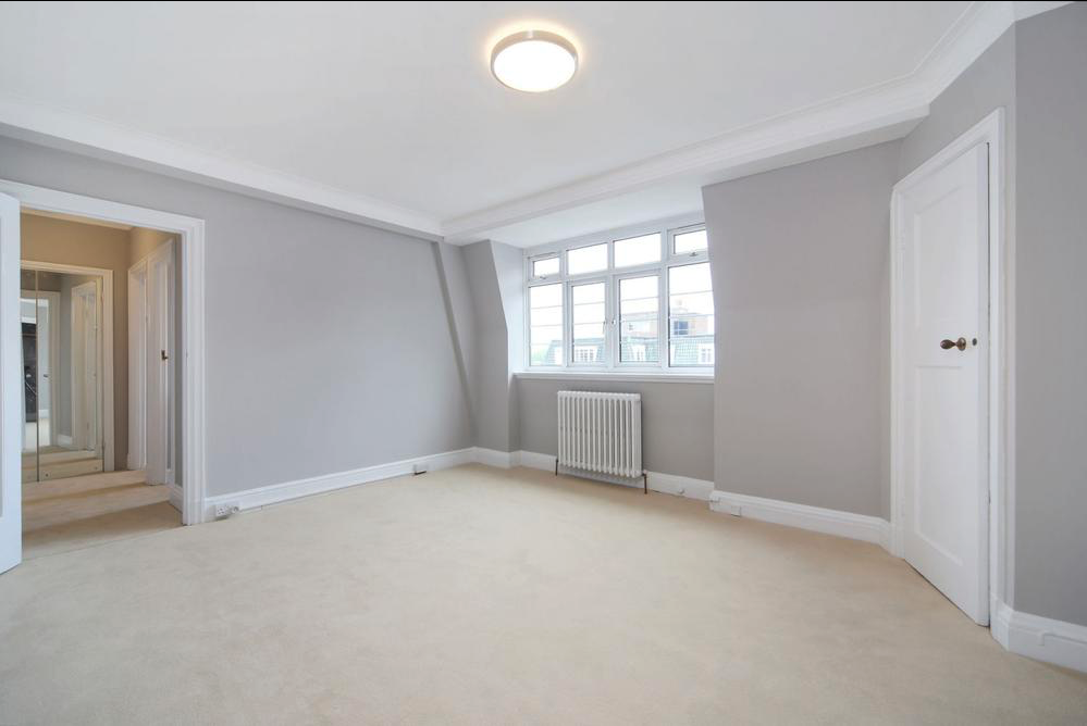 Pembroke Road, W8 Studio - £1,950 pcm (£450 pw)