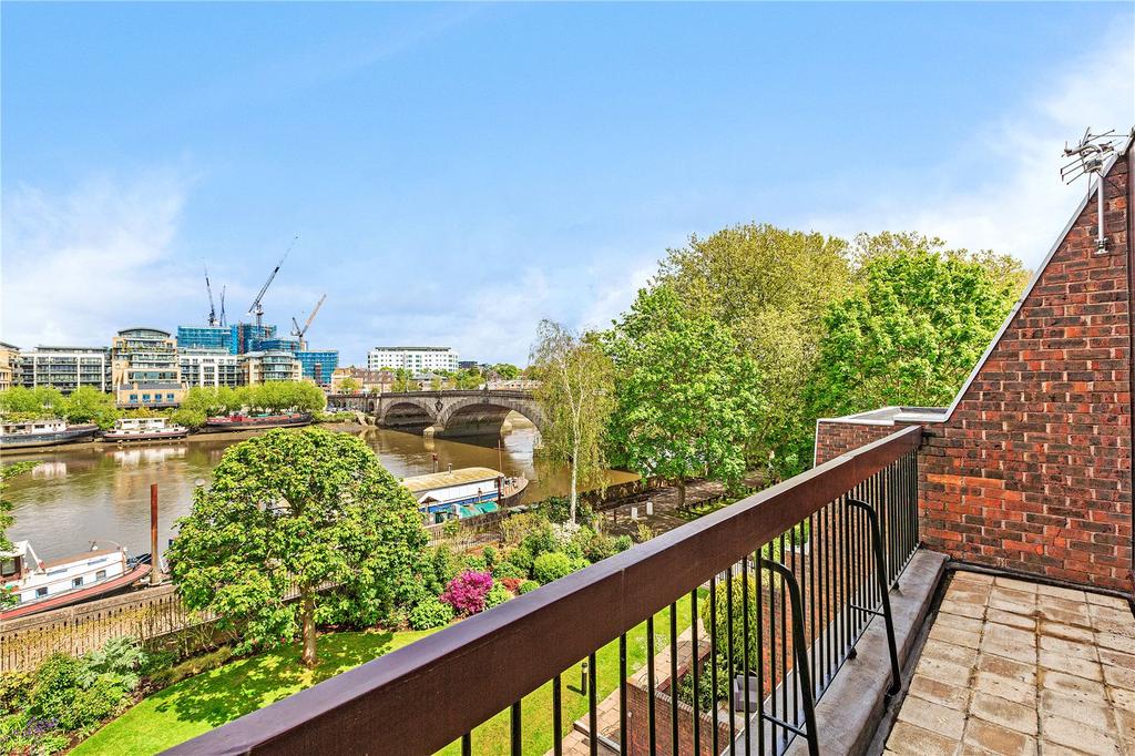 Kreisel Walk, Richmond, Surrey, TW9 5 bed terraced house - £1,895,000