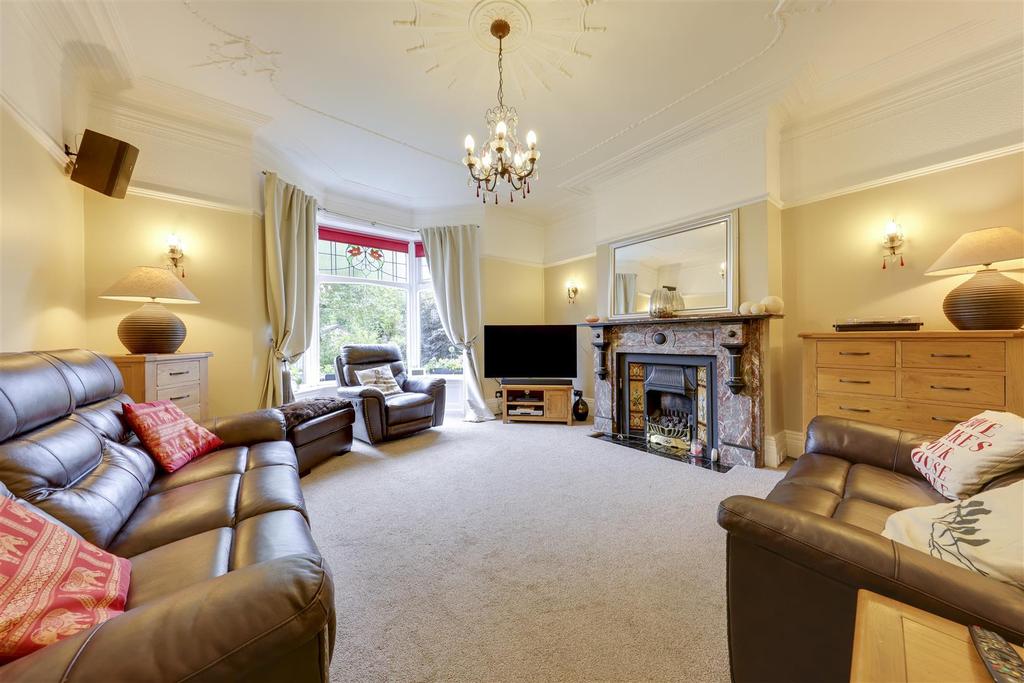 Helmshore Road, Haslingden, Rossendale 4 bed terraced house - £325,000
