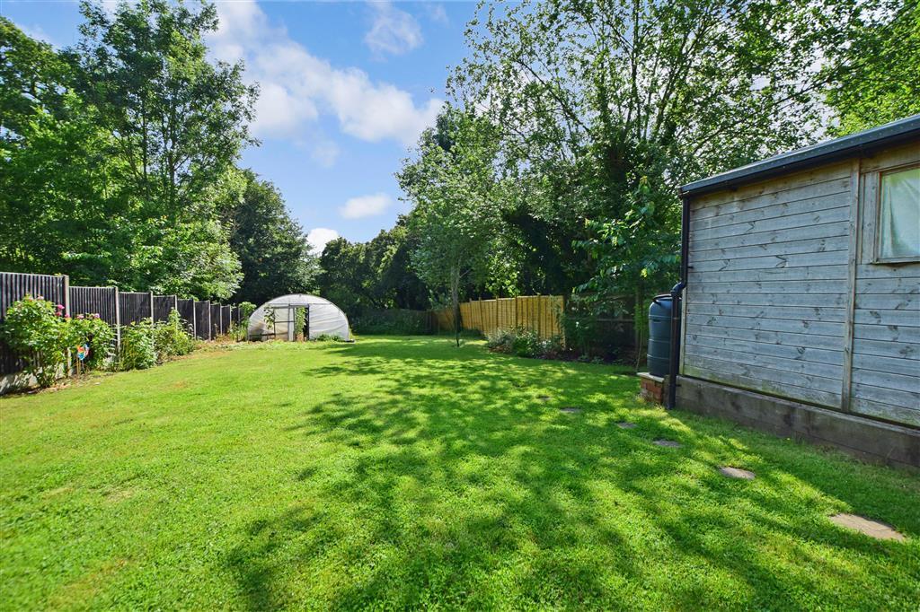 Park Farm Road, Ryarsh, West Malling... 3 bed terraced house - £425,000
