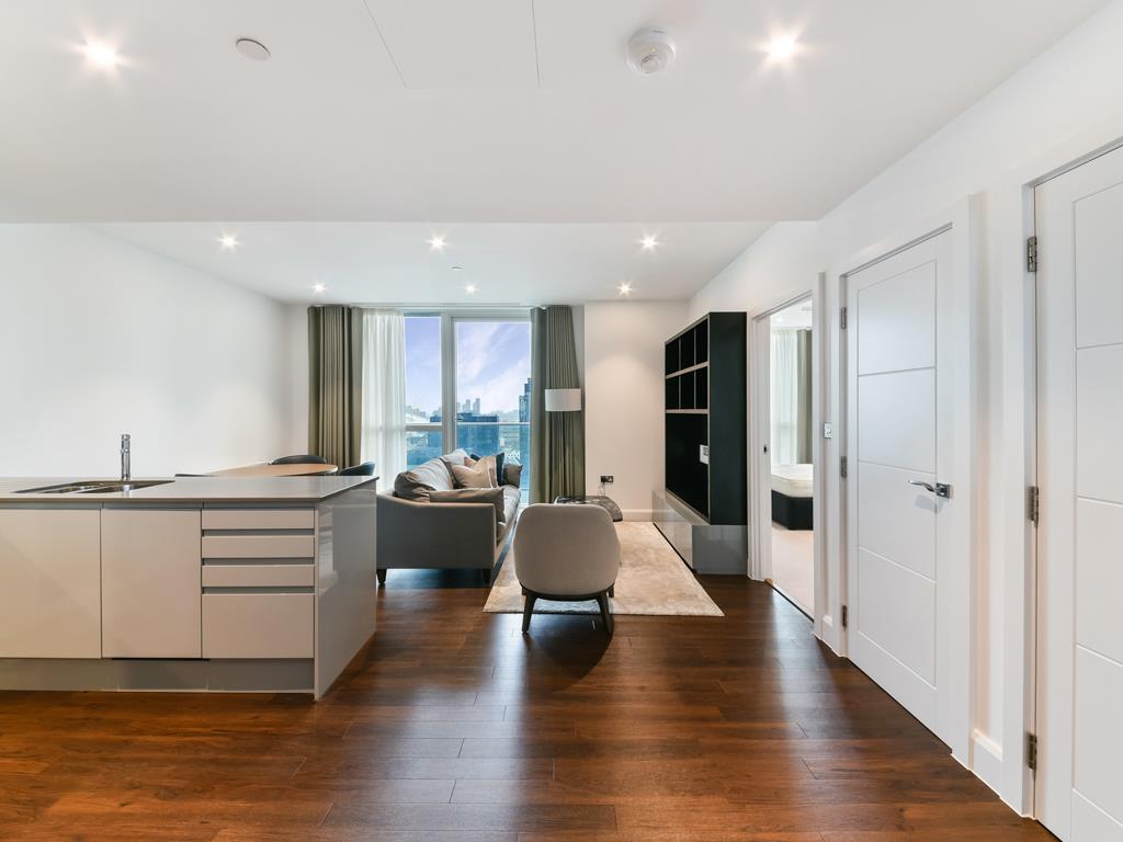 Sirocco Tower, 31 Harbour Way, Nr... 1 bed apartment - £2,084 pcm (£481 pw)