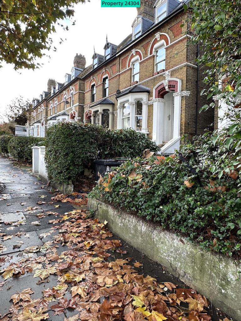 Pepys Road, London, SE14 5 bed semi-detached house - £4,250 pcm (£981 pw)