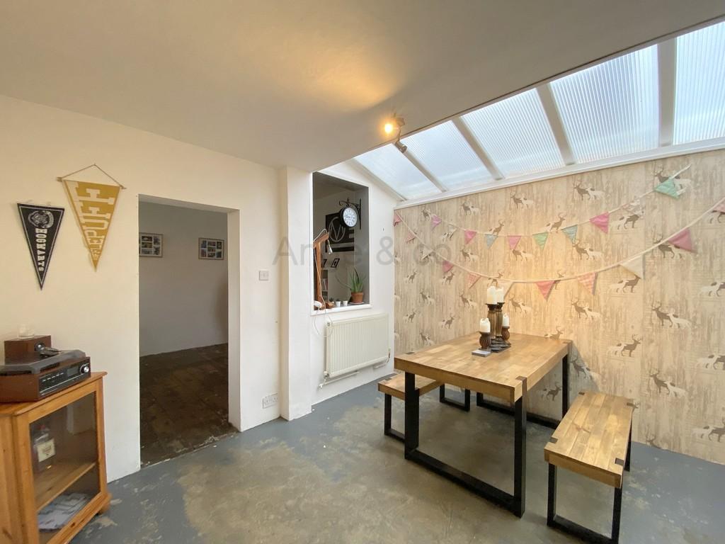Tonning Street, Lowestoft 4 bed end of terrace house - £140,000