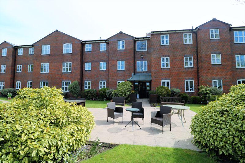 Highgate Road, Walsall 2 bed apartment - £70,000