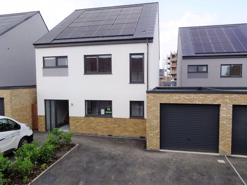 The Avenue, By Etopia Homes, Priors... 4 bed detached house - £395,000