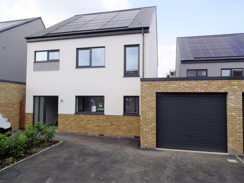 The Avenue, By Etopia Homes, Priors... 4 bed detached house - £395,000