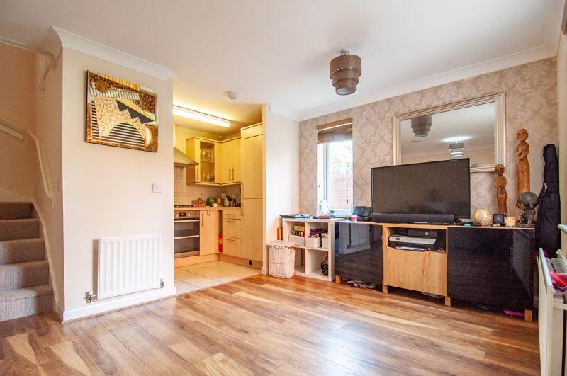 Wordsworth Road Bristol Bs7 2 Bed Terraced House £1 050 Pcm £242 Pw