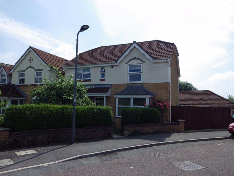 Wheatfield Drive, Bristol 4 bed detached house - £1,600 pcm (£369 pw)