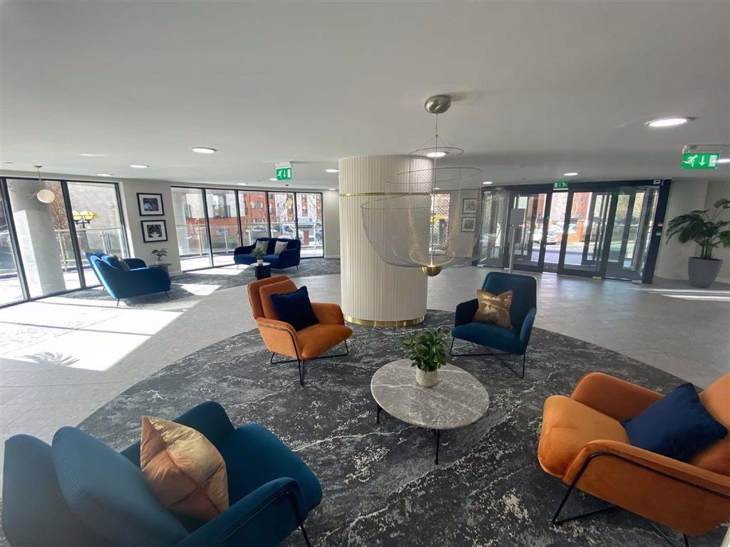 Downtown, 9 Woden Street, Salford 2 bed apartment - £925 pcm (£213 pw)