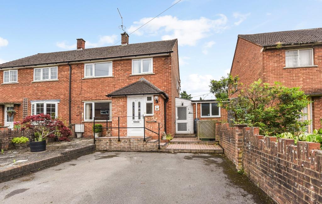 Church Fields Headley 3 Bed Semi Detached House £350 000