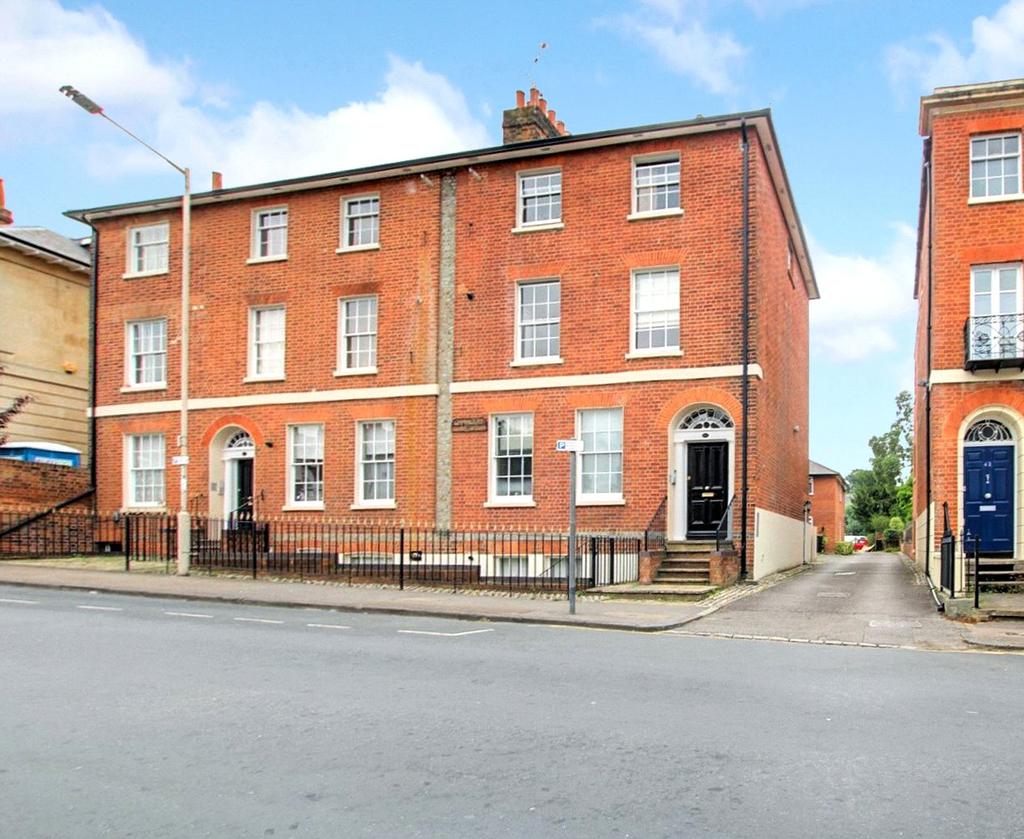 Russell Street, Reading, RG1 1 bed maisonette - £220,000