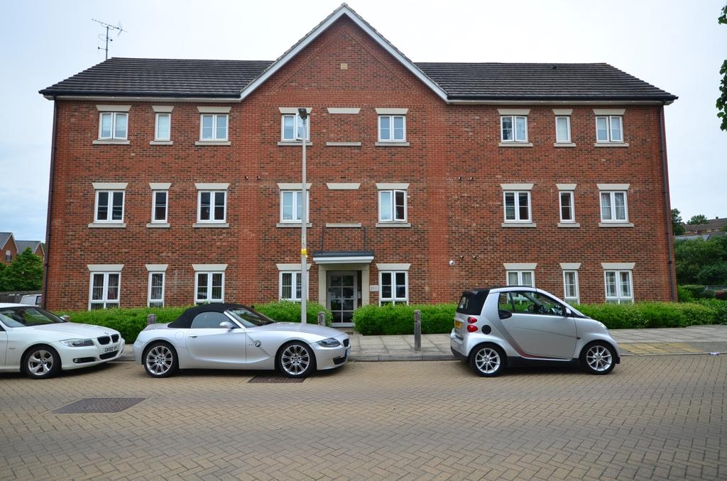 Arun House Silver Streak Way ME2 2 bed apartment - £975 pcm (£225 pw)