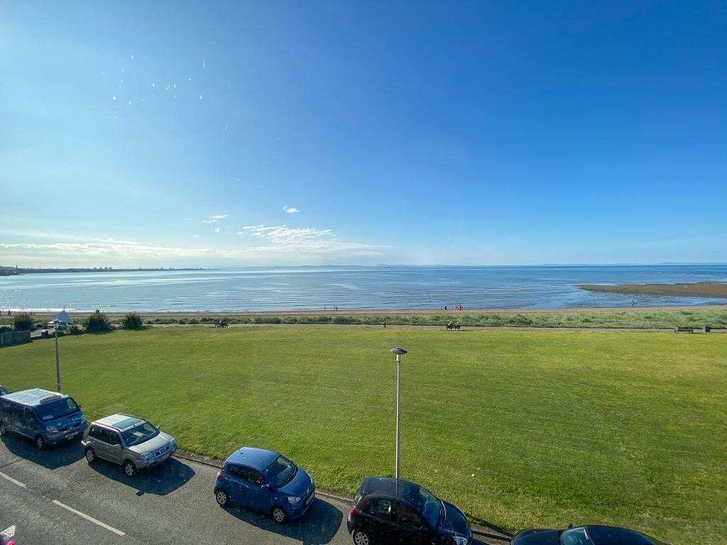 Promenade, Musselburgh, East Lothian... 1 bed flat - £725 pcm (£167 pw)