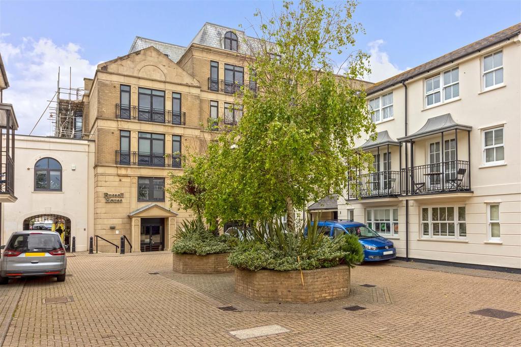 Russell House, Brighton 1 bed apartment - £240,000
