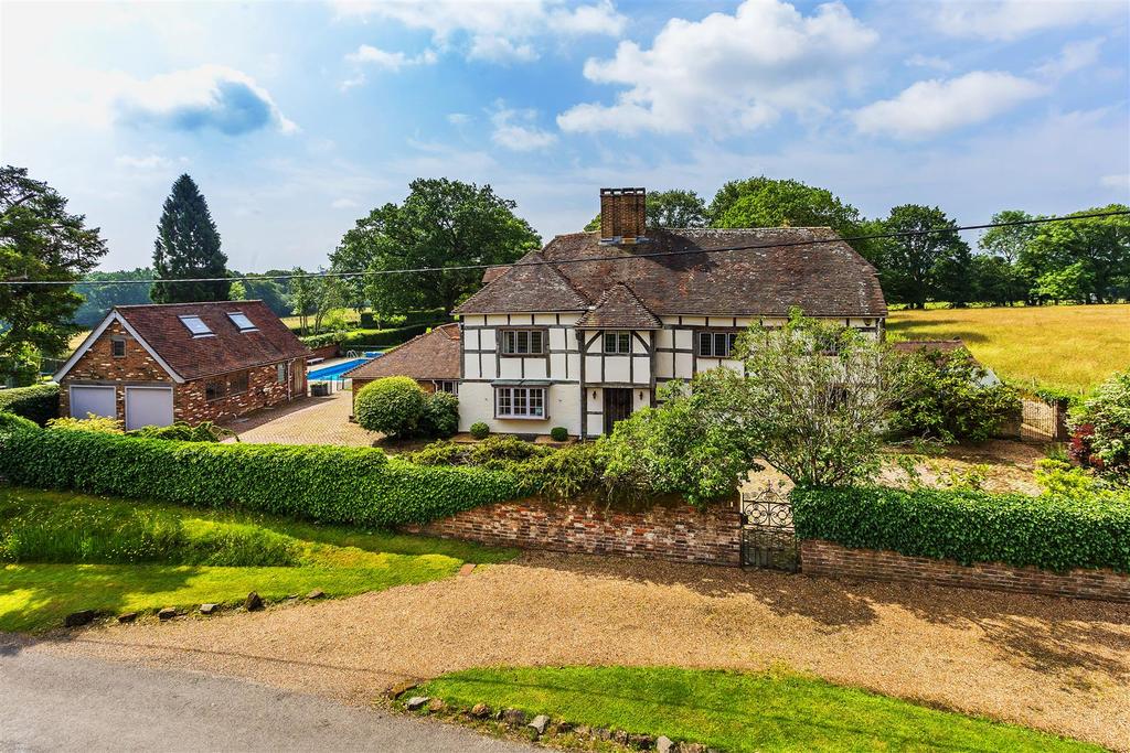 Slaugham, Haywards Heath 7 bed detached house - £2,500,000