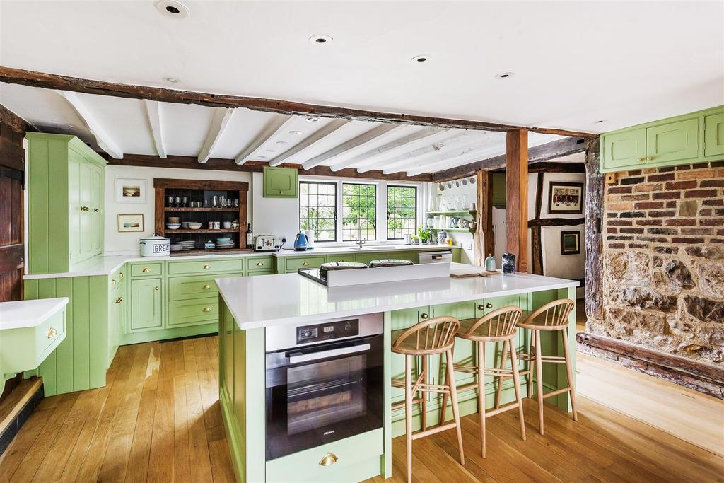 Slaugham, Haywards Heath 7 bed detached house - £2,500,000