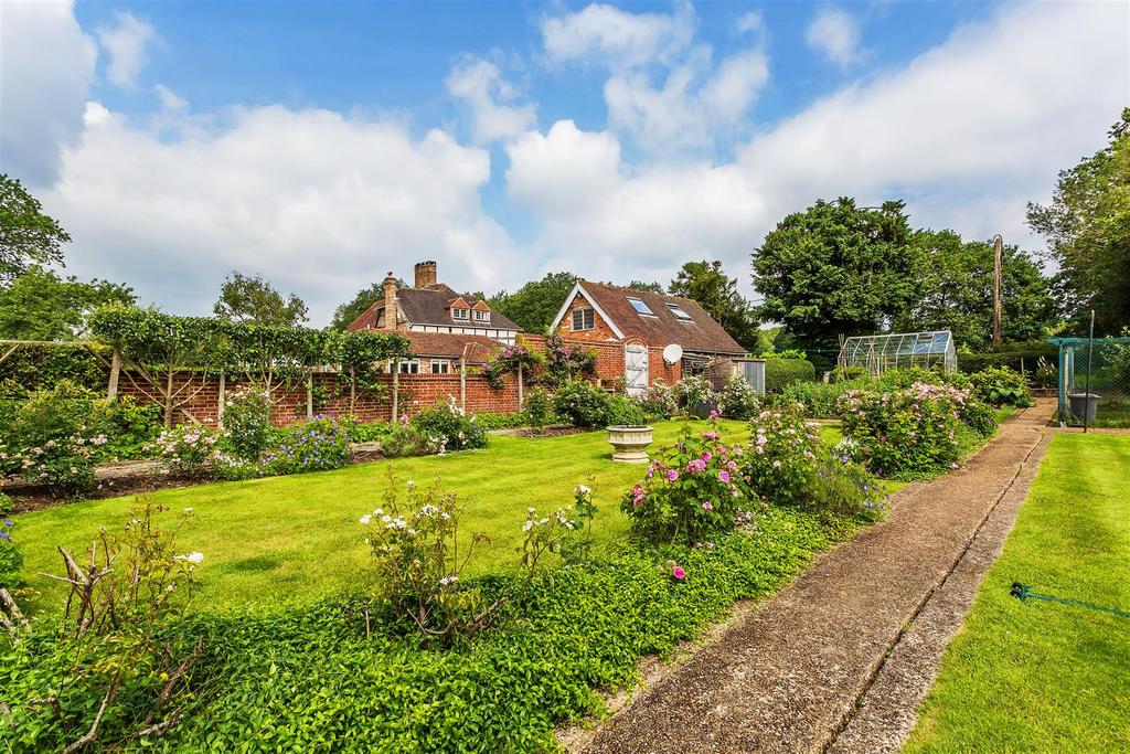 Slaugham, Haywards Heath 7 bed detached house - £2,500,000