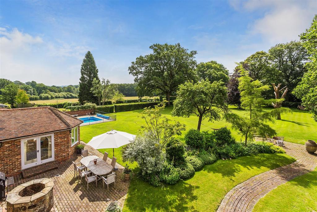 Slaugham, Haywards Heath 7 bed detached house - £2,500,000