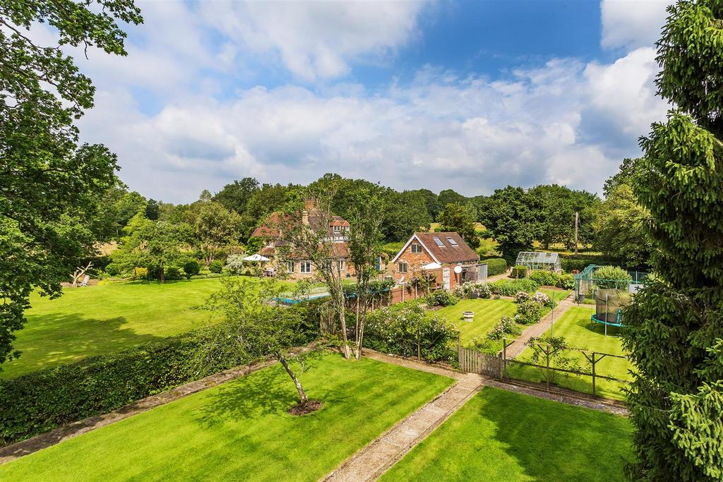 Slaugham, Haywards Heath 7 bed detached house - £2,500,000