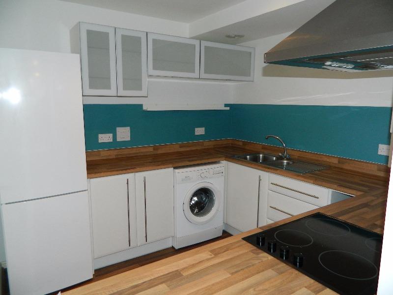 Tinto Place, Leith, Edinburgh, EH6 2 bed flat - £895 pcm (£207 pw)
