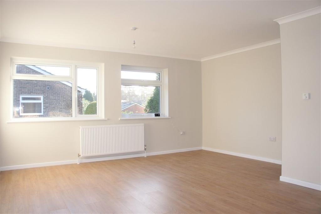 Durfold Drive, Reigate 4 bed terraced house - £1,650 pcm (£381 pw)