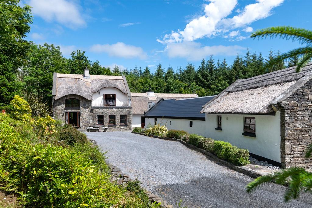 Inagh, Co Clare 6 bed detached house - £483,154* (€565,000)