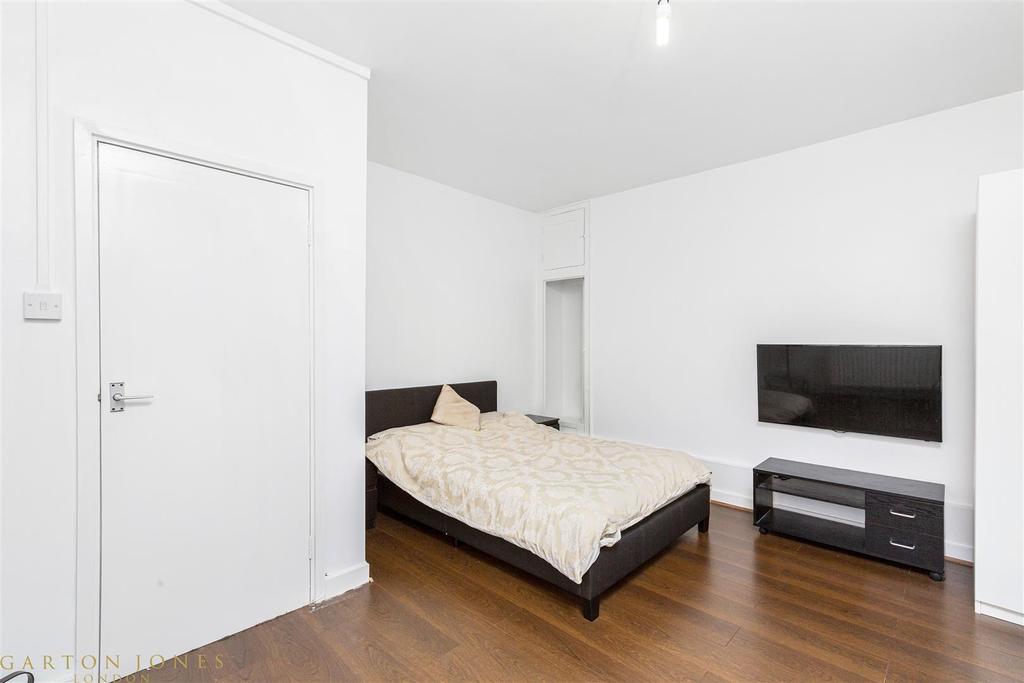 Edric House, Page Street... Studio - £325,000