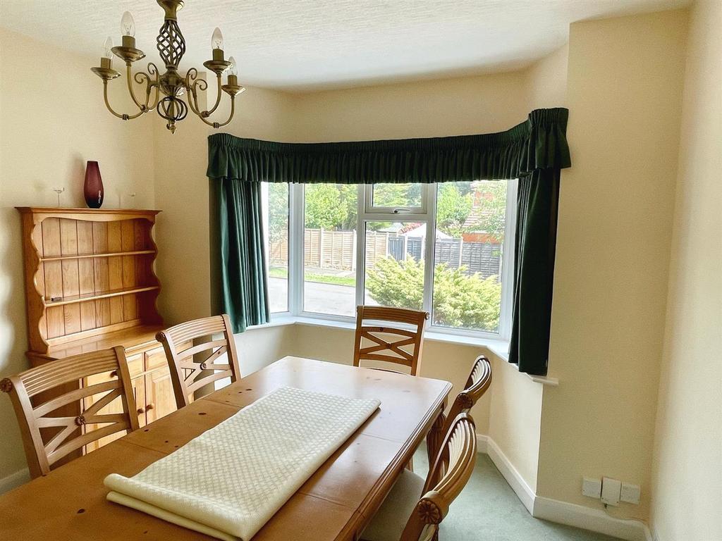Harts Green Road Harborne 3 Bed House £1 195 Pcm £276 Pw