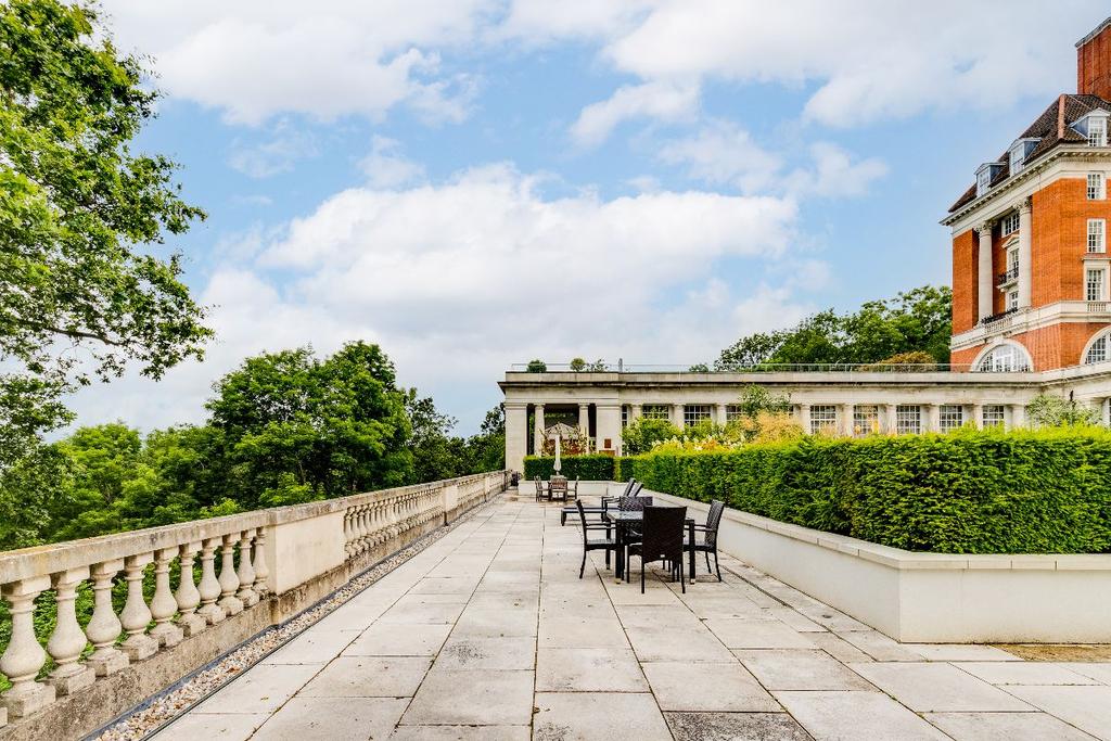 Star & Garter House, Richmond Hill 2 bed apartment - £1,600,000