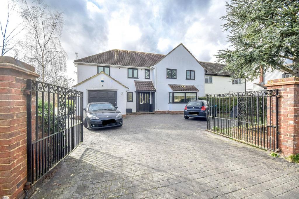 Windmill Close, Dunmow, CM6 5 bed semi-detached house - £625,000