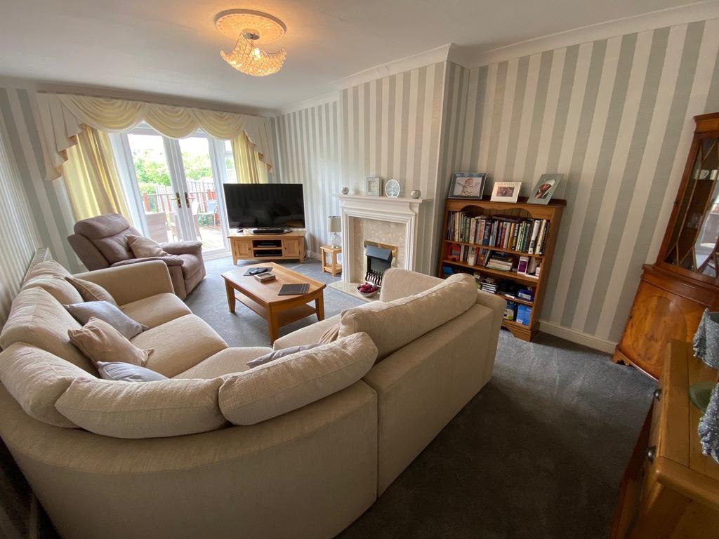 Gilbanks Road Wollaston Dy8 4rw 3 Bed Semi Detached House £250 000