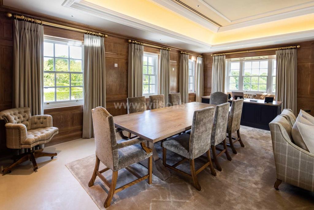 Trinity 9 bed manor house - £32,000,000