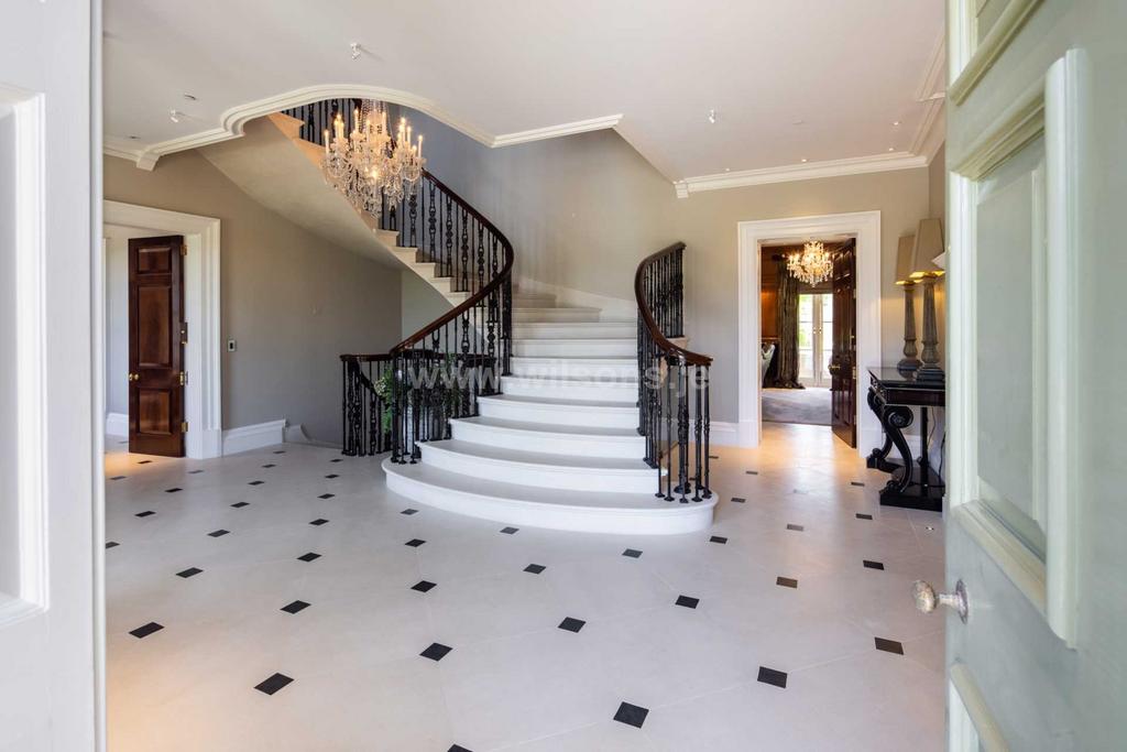 Trinity 9 bed manor house - £32,000,000