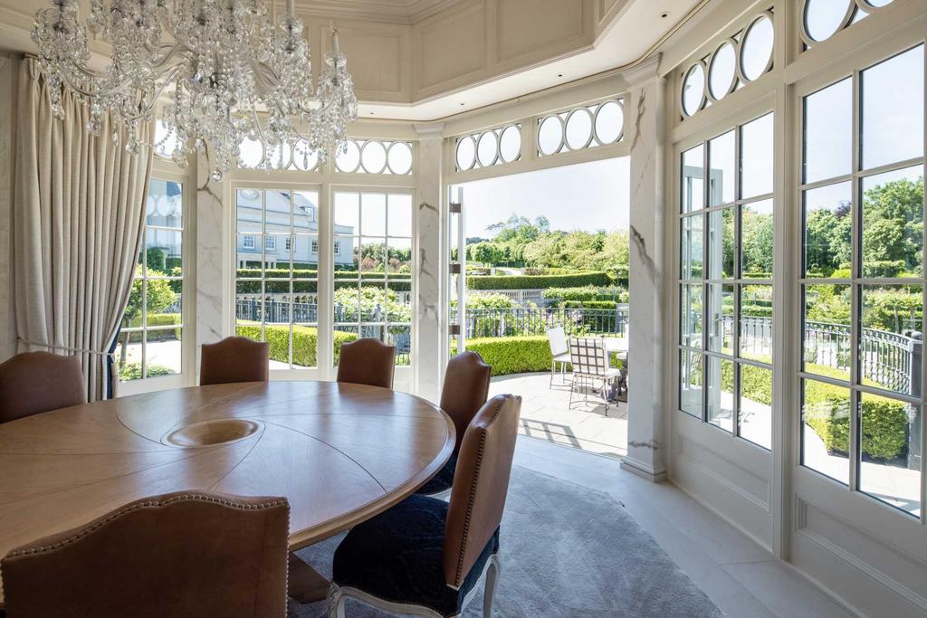 Trinity 9 bed manor house - £32,000,000