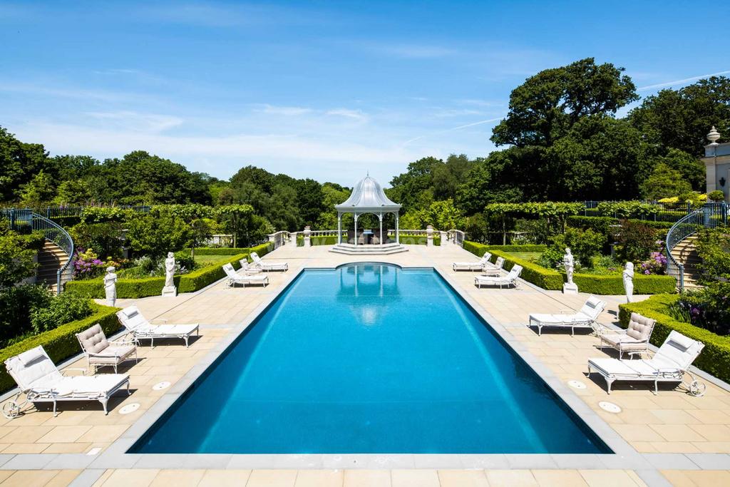Trinity 9 bed manor house - £32,000,000