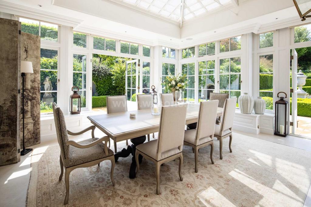 Trinity 9 bed manor house - £32,000,000