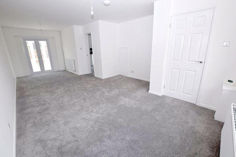 Kewlands, Vinters Park Maidstone ME14 3 bed terraced house - £1,400 pcm ...
