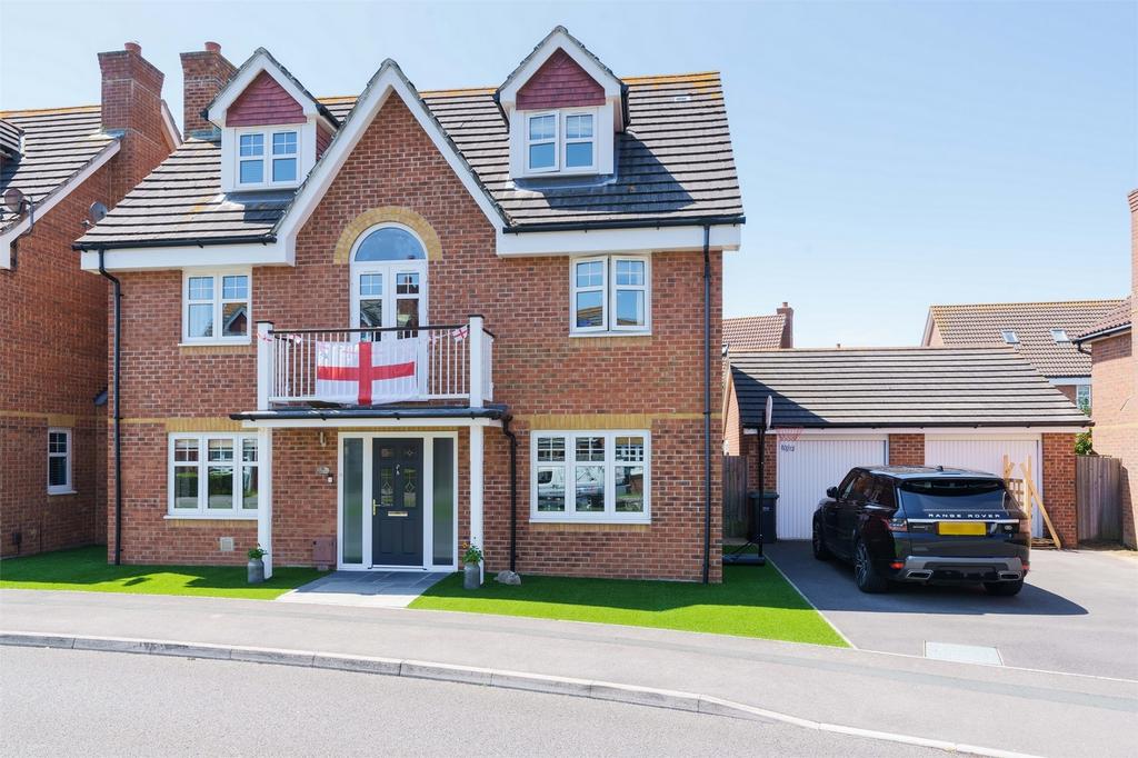 Proctor Drive, Lee-on-the-Solent... 5 bed detached house - £575,000