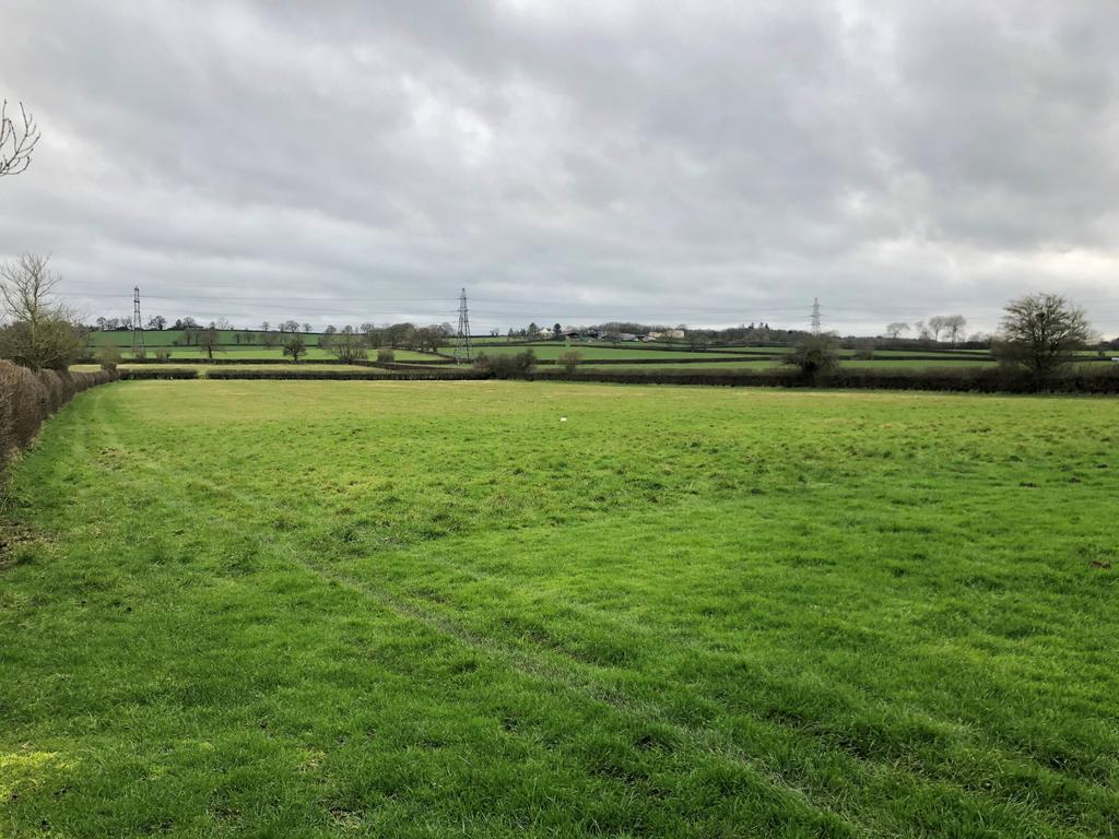 Braydon, Swindon, Wiltshire Farm land - £55,000