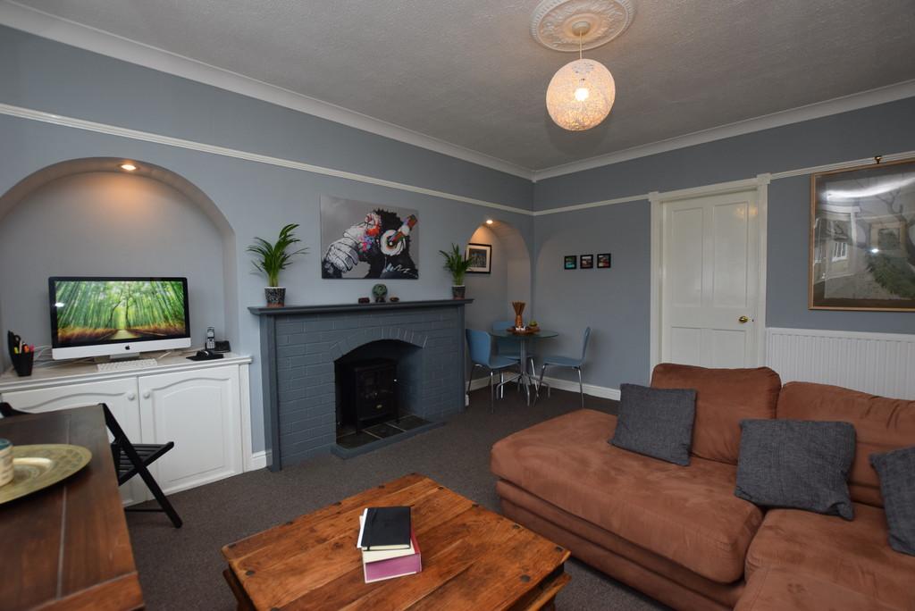 Carnegie Place, Perth 2 bed apartment - £122,000