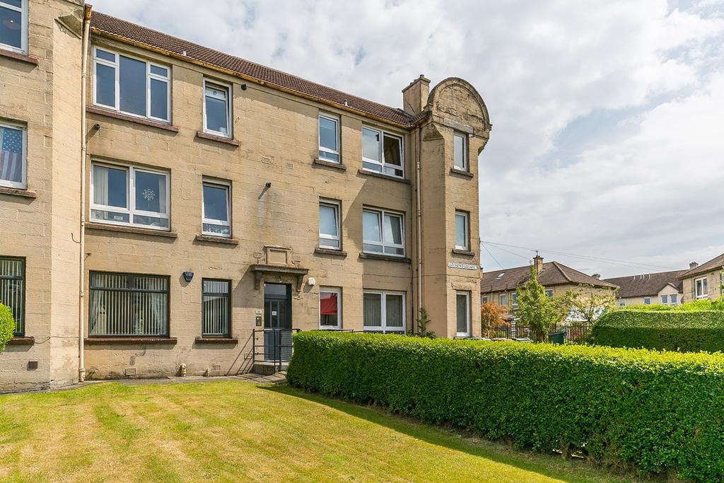 Lochend Square, Edinburgh, EH7 2 bed flat - £145,000