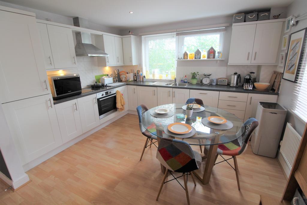 Cubitt Way, Woodston, PE2 2 bed flat - £850 pcm (£196 pw)