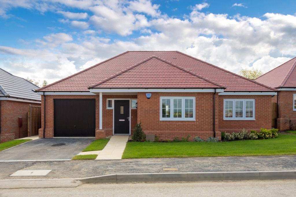Weavers Branch, Thame, OX9 3 bed bungalow - £700,000