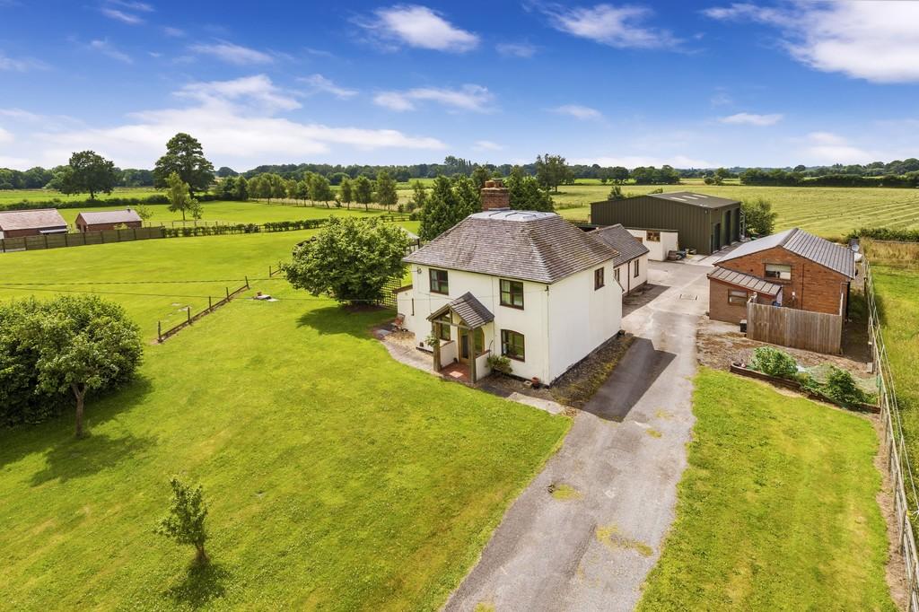 Muckleton Lane, Shawbury, SY4 4HF. 4 bed detached house - £725,000