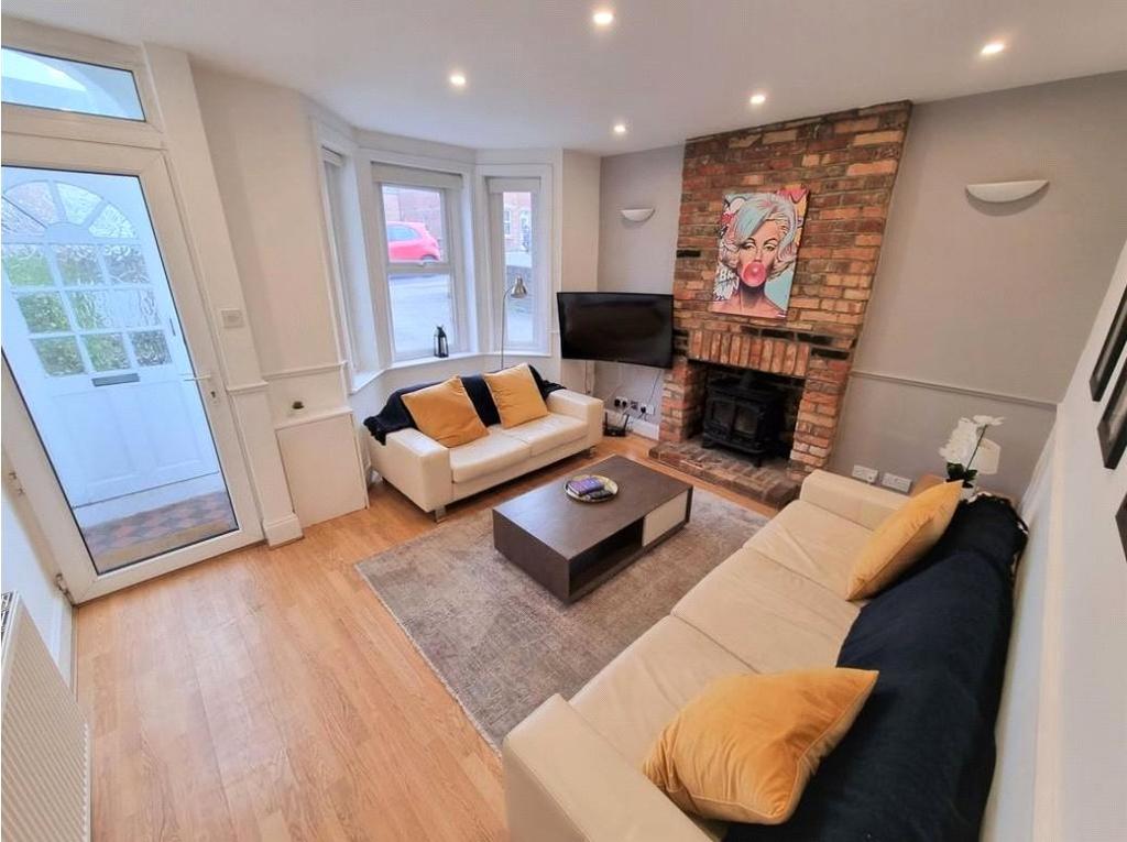 Sea View Road, Parkstone, Poole... 4 bed semi-detached house - £330,000