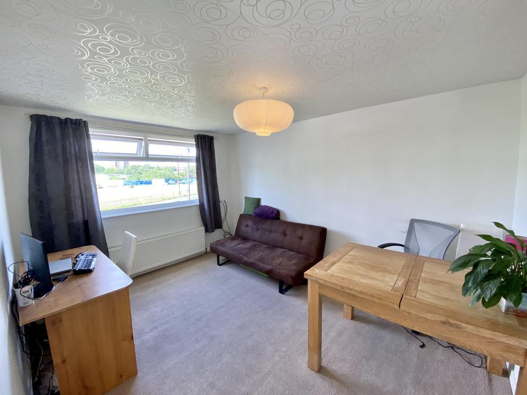Cornbrook Street, Manchester, M16 7PR 1 bed maisonette - £595 pcm (£137 pw)