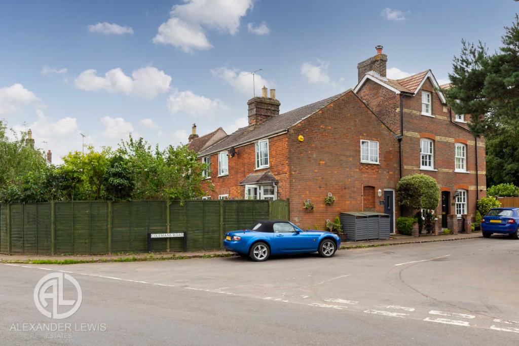 Chapel Road, Breachwood Green, SG4 8NU 4 bed semi-detached house - £450,000