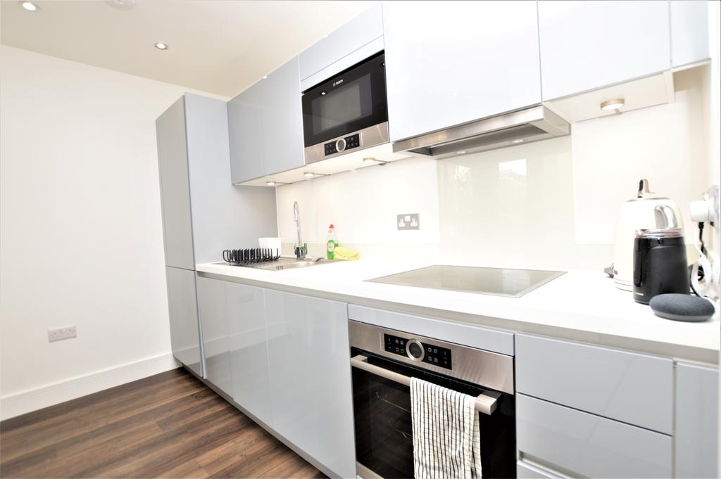 Rye Lane Peckham SE15 Studio - £1,100 pcm (£254 pw)